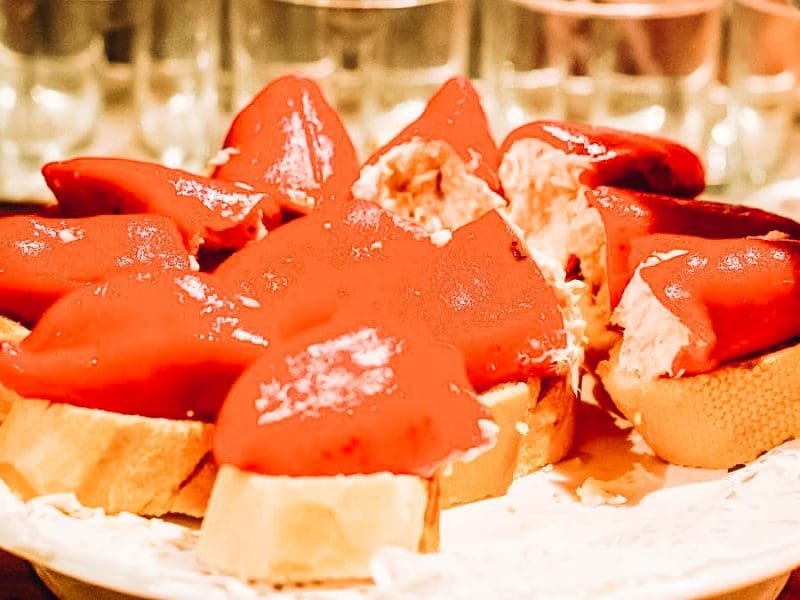 20 Best Spanish Pintxos (Pinchos) to Try + Guide With Recipes