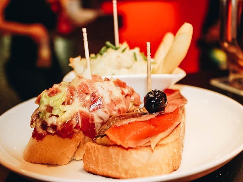 20 Best Spanish Pintxos (Pinchos) to Try + Guide With Recipes