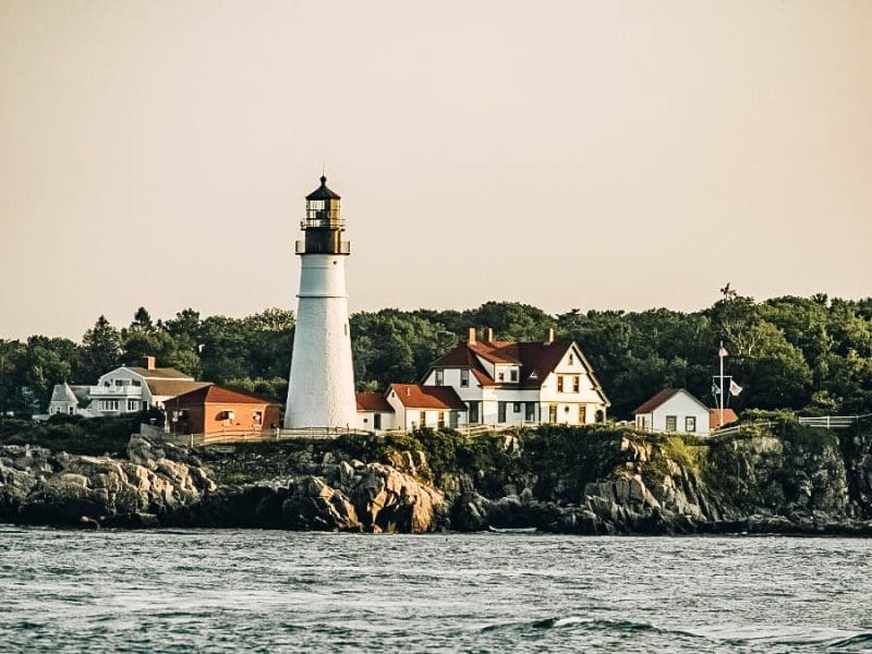 5 Epic Lighthouses in (& Around) Portland Maine