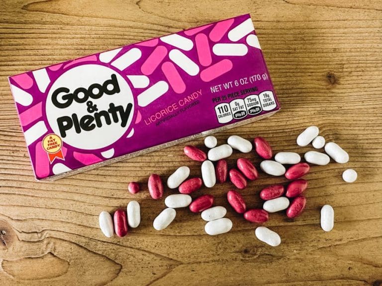 American Candy Bucket List: 91 Best Ones to Eat