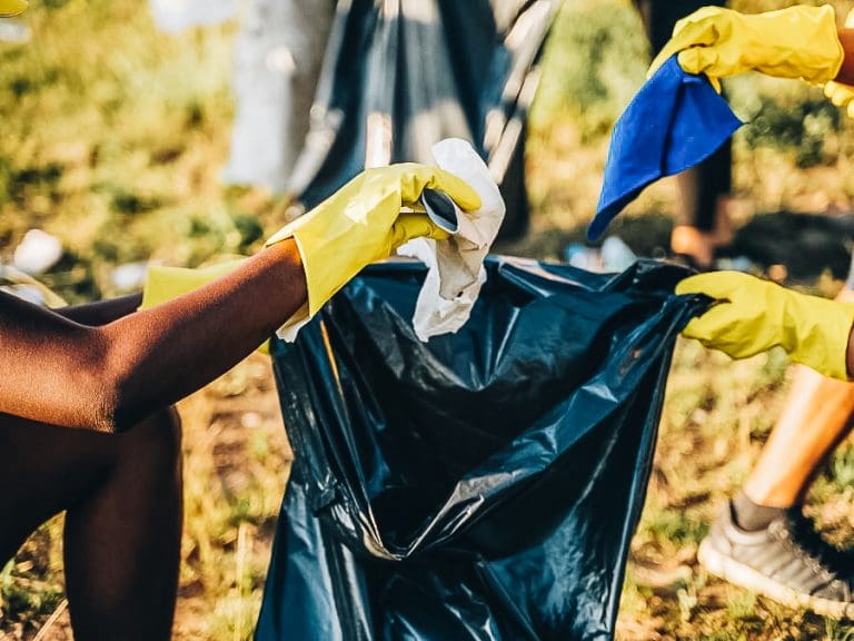 Giving Back Bucket List: 36 Good Things You Can Do