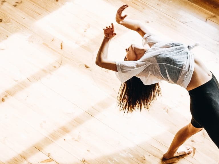 Taylor Swift Bucket List: 30+ Things Every Swiftie Should Do